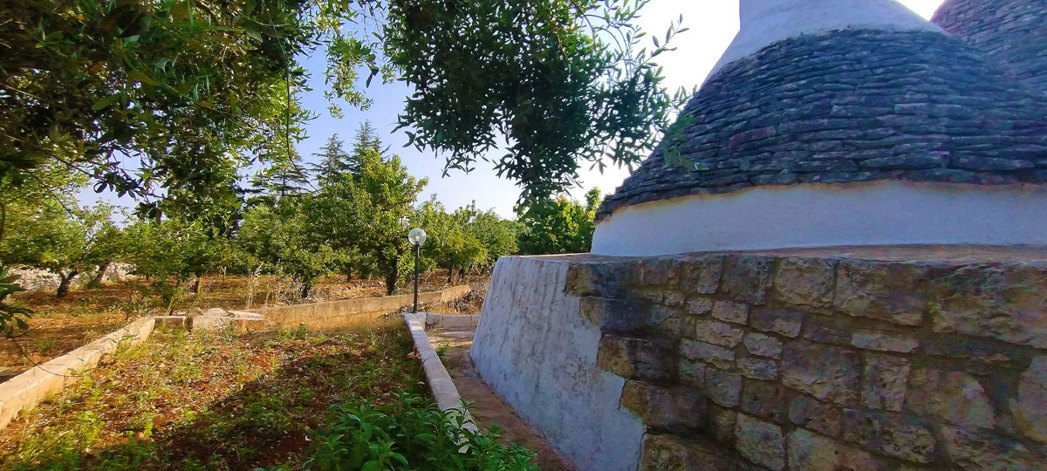 Kawasaki-powered machines help bring an Italian garden back to life